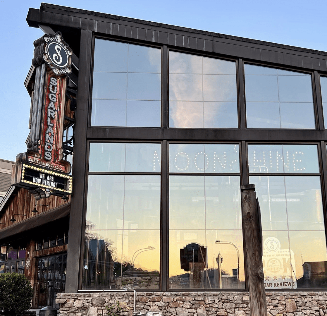 7 Best Smoky Mountain Moonshine Distillery Tasting & Tours In Tennessee