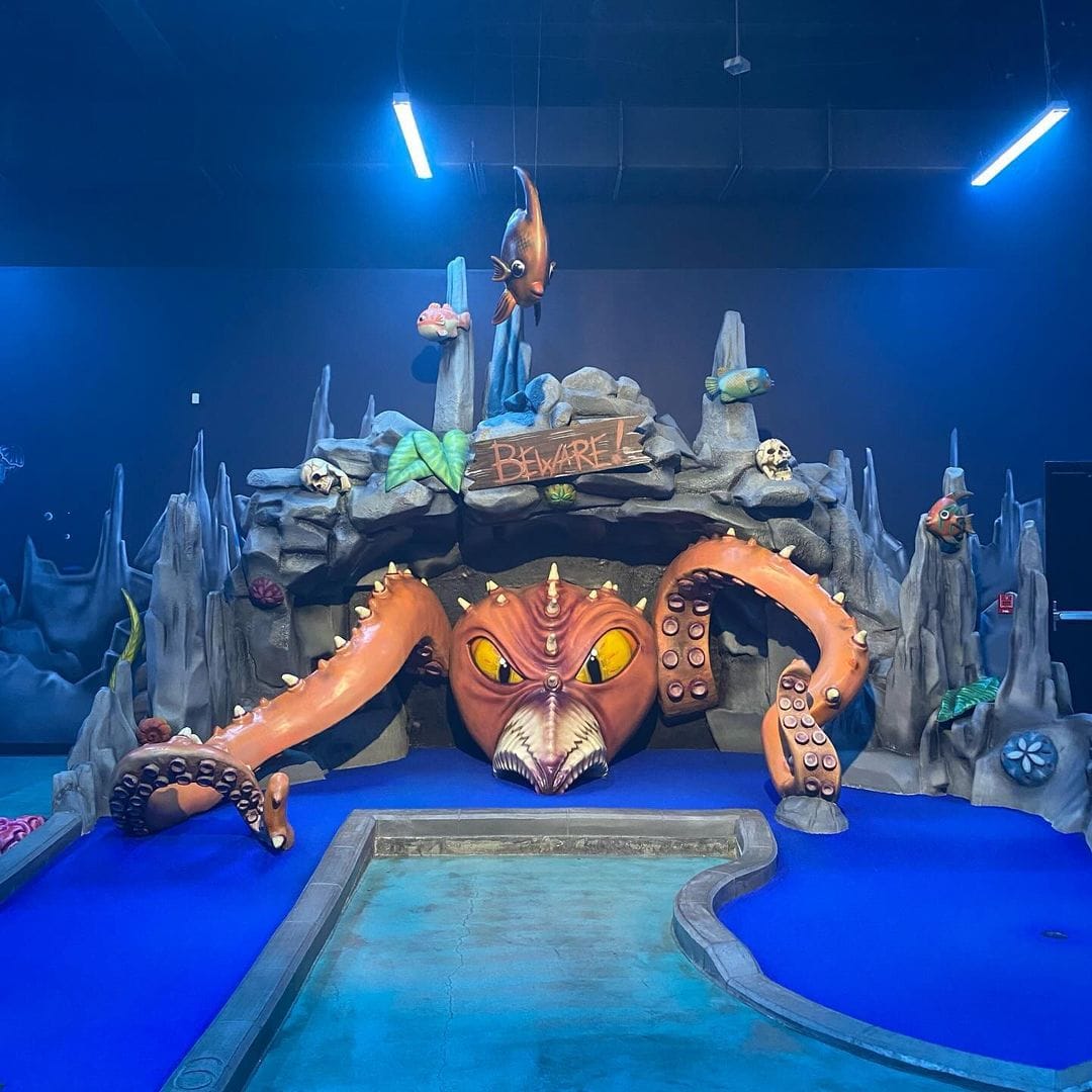 Putt Your Way To A Hole-in-One At The BEST Smoky Mountain Mini-Golf Courses